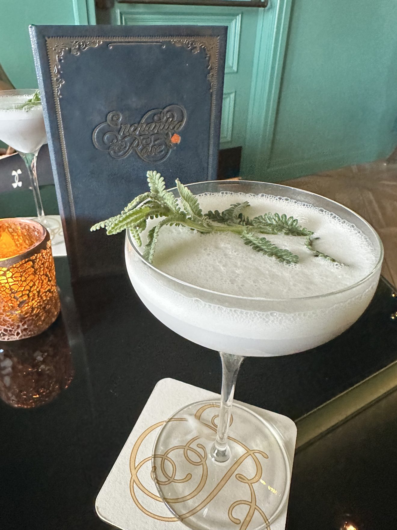 Disney World's Enchanted Rose Lounge: A Perfect Escape For Orlando ...